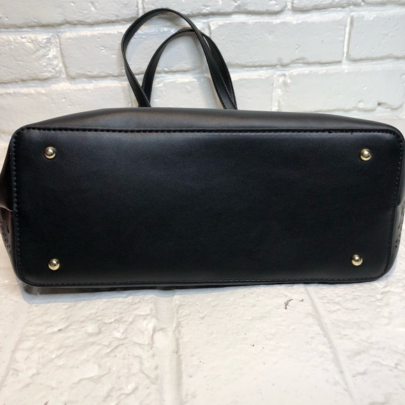 Max Edition | Bags | Max Edition Black And Gold Tote | Poshmark